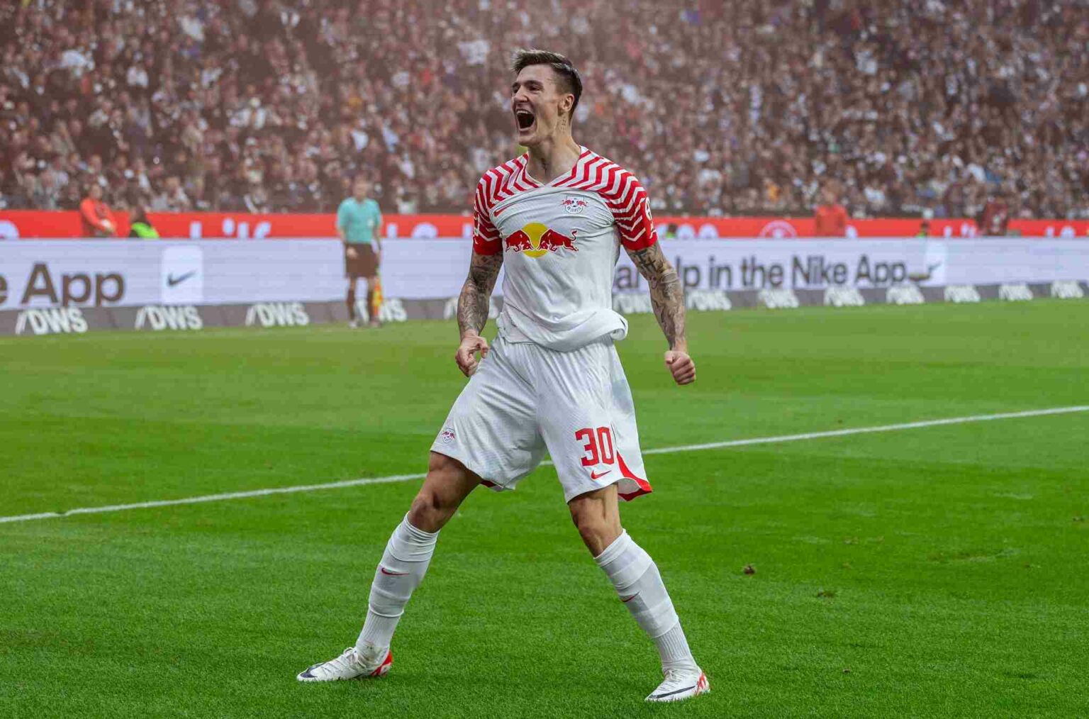 Benjamin Sesko gives green light to Manchester United - Sportingpedia ...